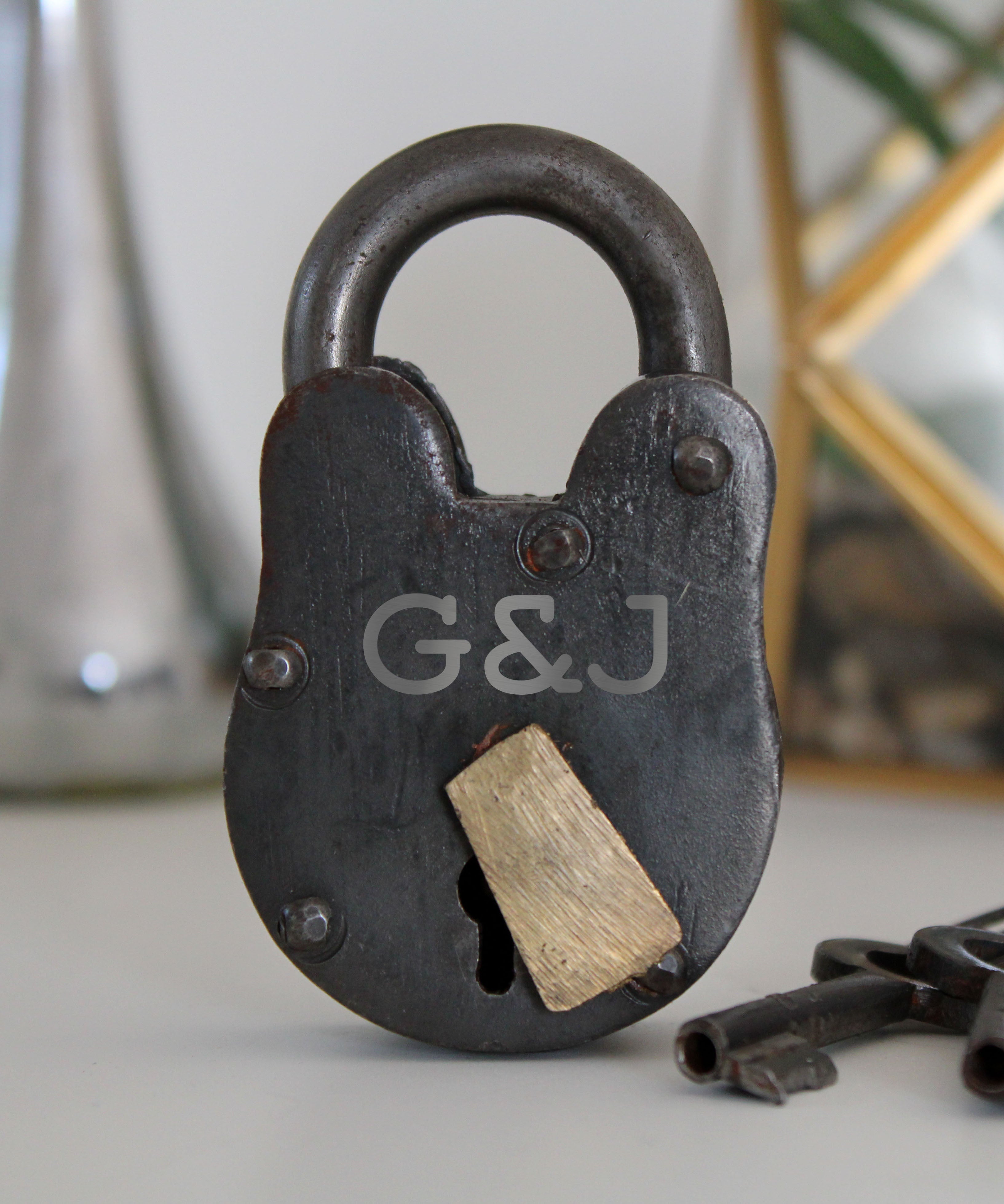 Antique Padlock - etchthisout